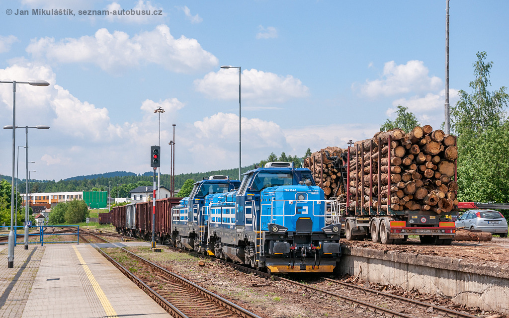 Fotografie CZ LOKO EffiShunter 1000 744 114-0 ČD Cargo | Nové Město na ...